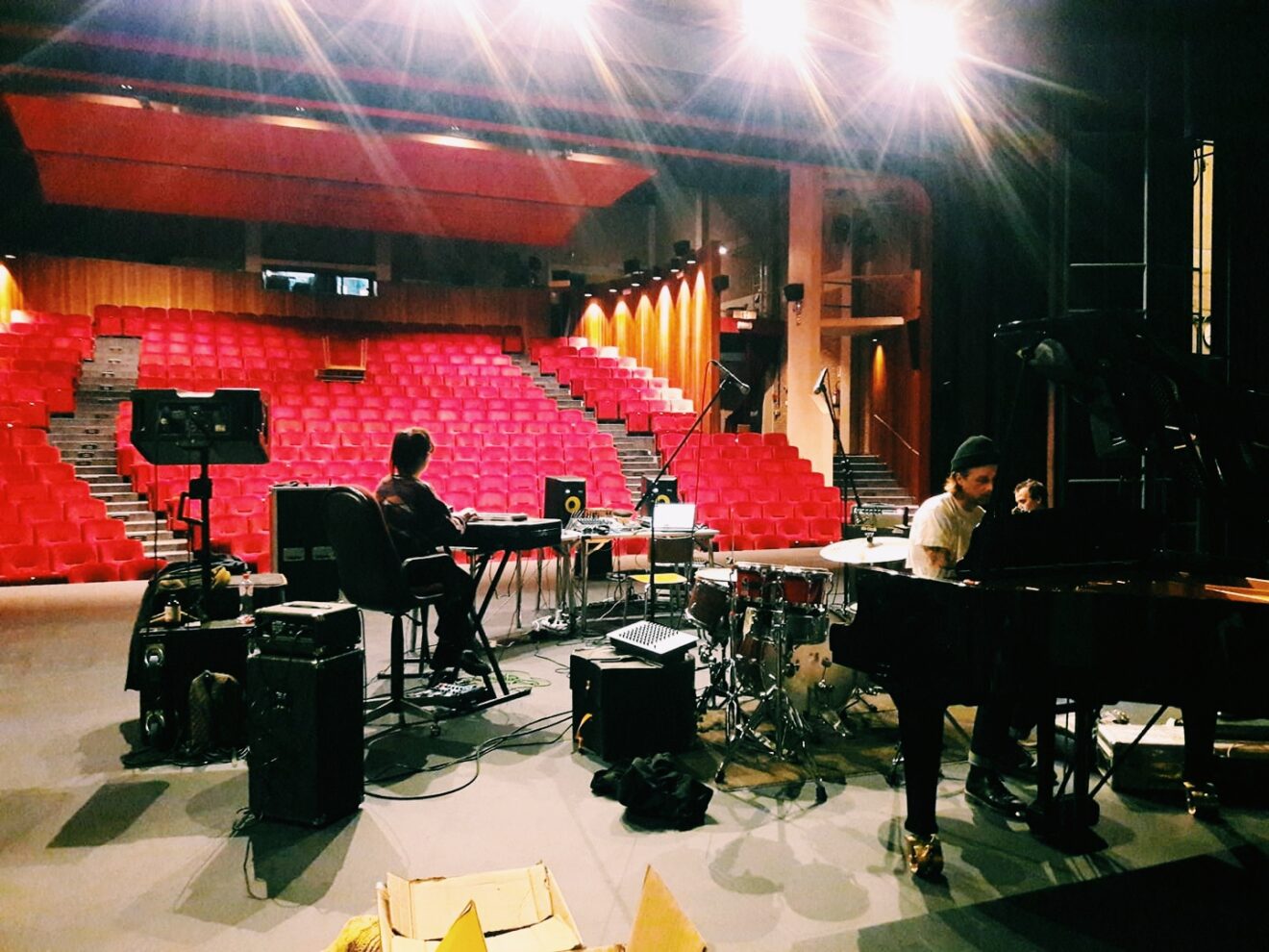 CC Strombeek stelt cultuurzaal ter beschikking van artiesten voor ...