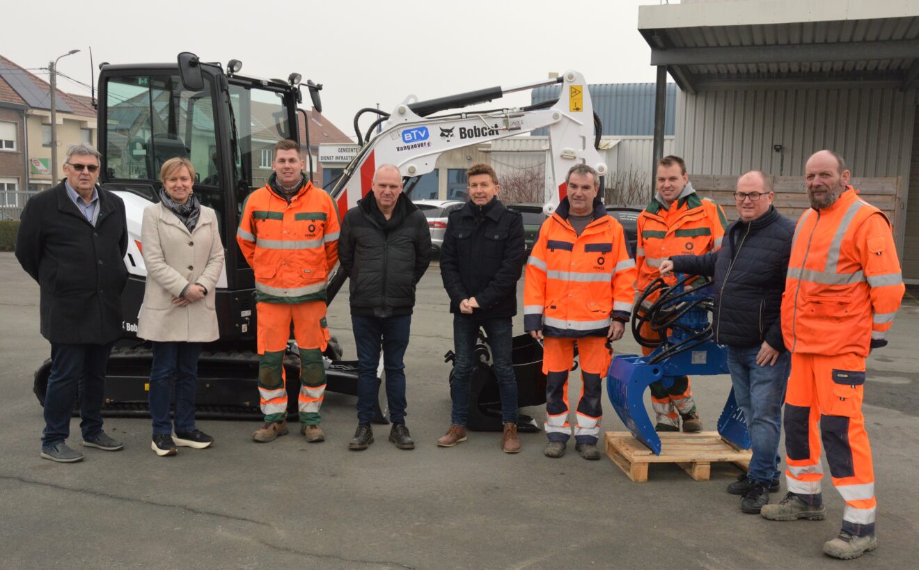 Nieuwe graafmachine voor de uitvoeringsdienst gemeente Opwijk – Goeiedag