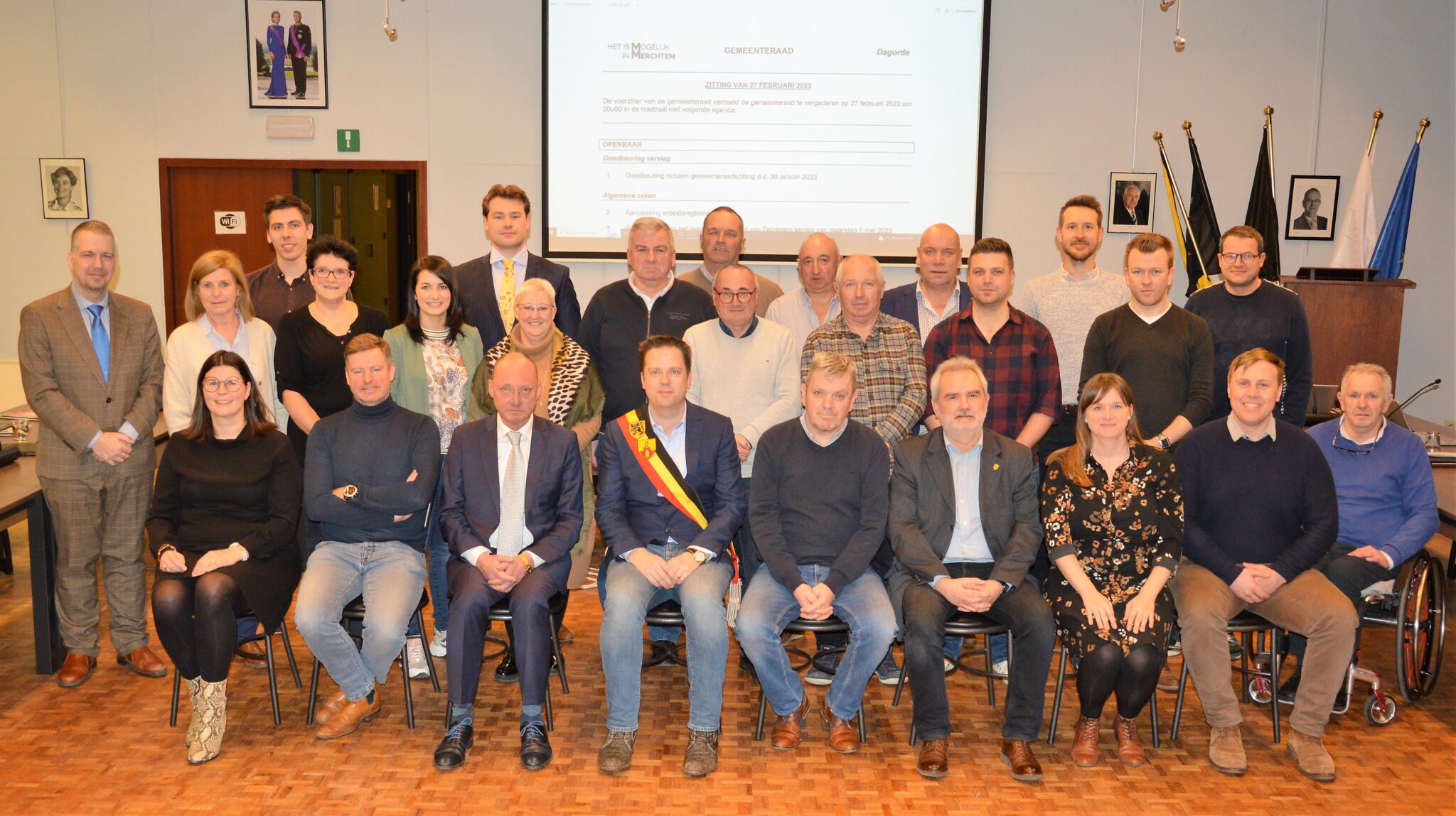 Nieuwe foto van het gemeentebestuur Merchtem – Goeiedag