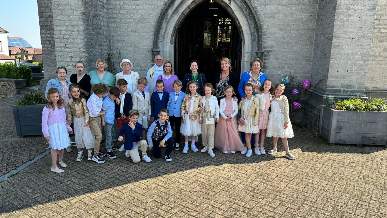 Eerste communie bij de Rinkelingschool in Brussegem – Goeiedag