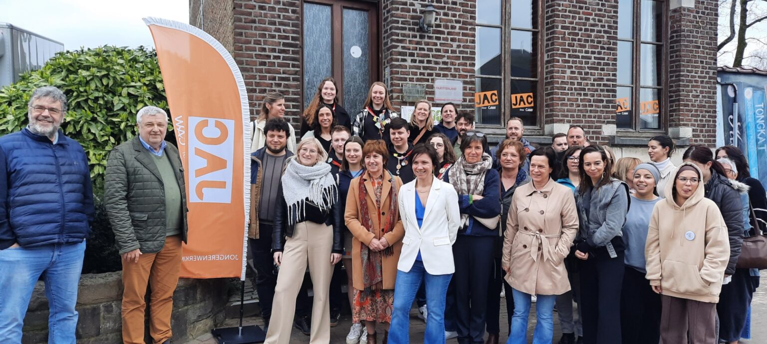 Het JAC, het jongerenaanbod van het CAW, komt naar Lennik – Goeiedag