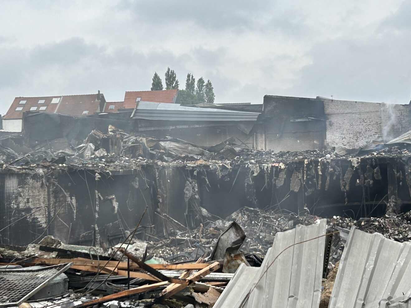 UPDATE – Zware brand in industrieterrein Zellik. Schade is enorm ...